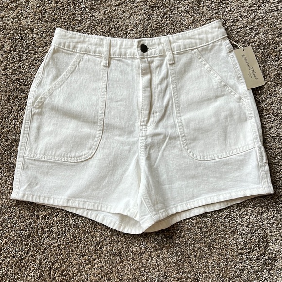 Universal Thread | Shorts | Universal Thread White Utility Jean Shorts ...